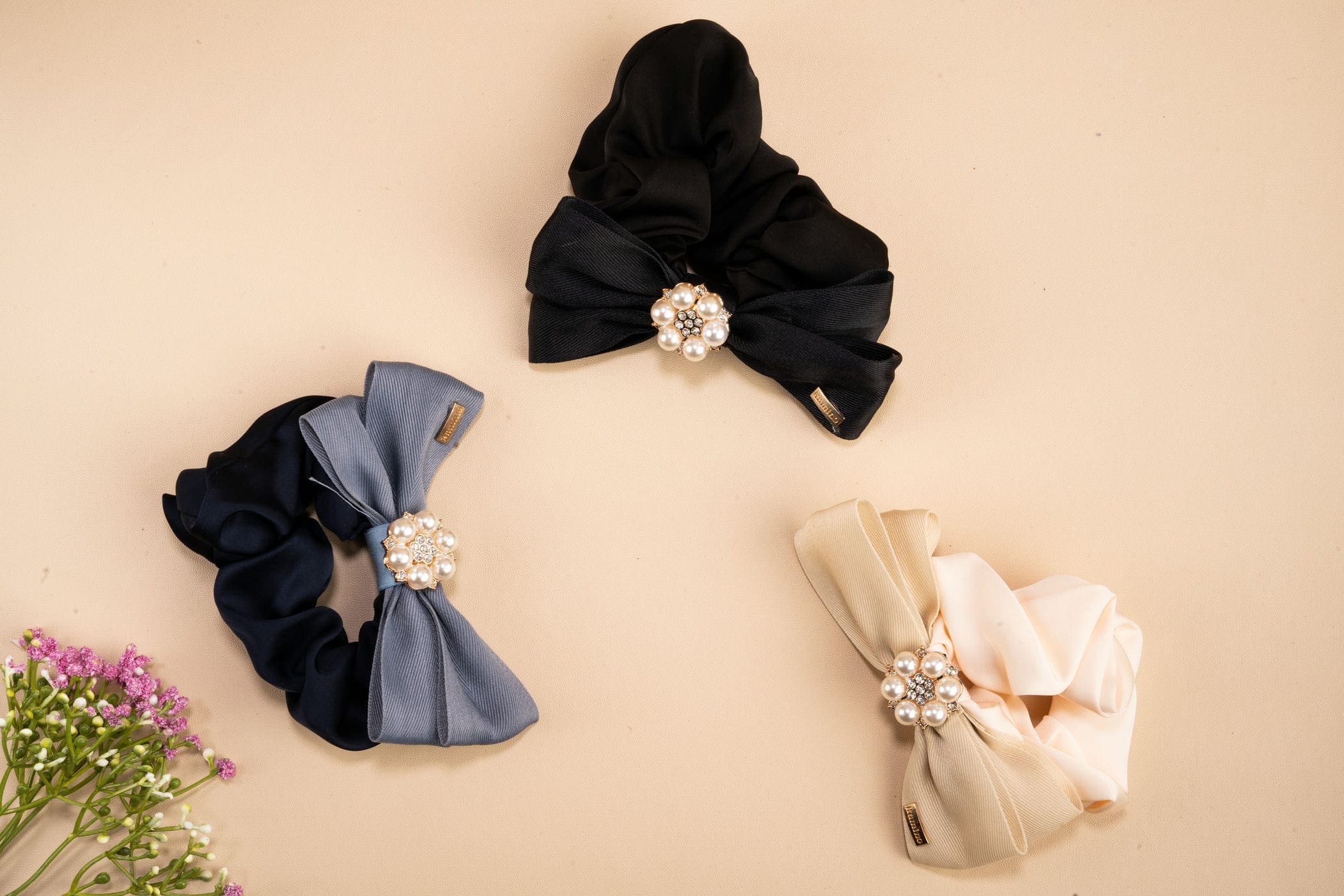 Kamino Kuncir Scrunchie - PT Tiga Pilar Familia